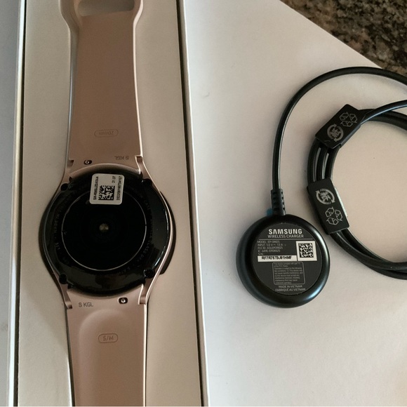 Samsung | Cell Phones & Accessories | Samsung Galaxy Watch 4 4mm Gold ...